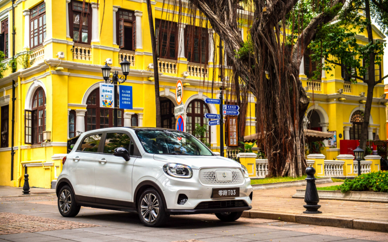 The 10 Best Small Electric Cars: Convenience Meets Performance - Borderless Car