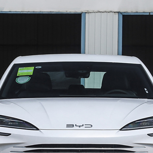 BYD Front Windshield - Borderless Car